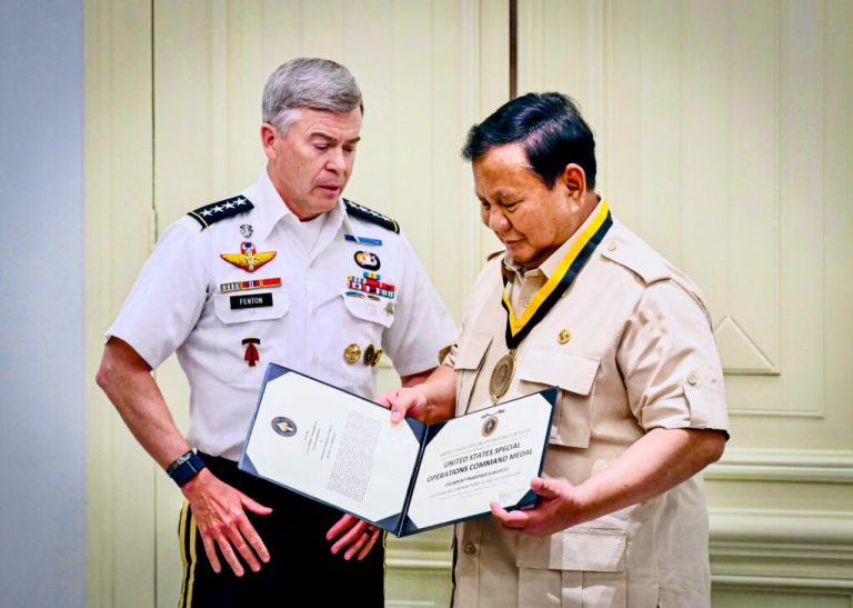 Presiden Prabowo Terima Medali Kehormatan Dari Komando Operasi Khusus ...